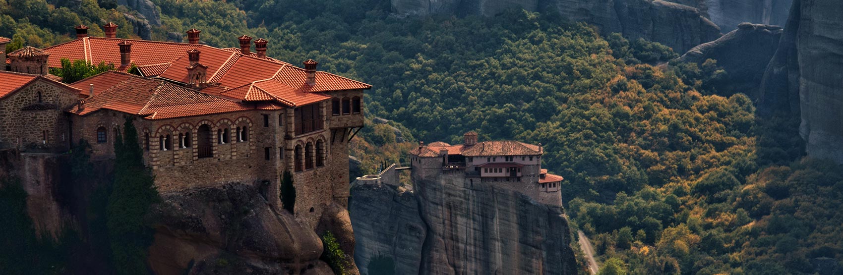 Delphi, Meteora & Thermopylae Tour - Athens Limo